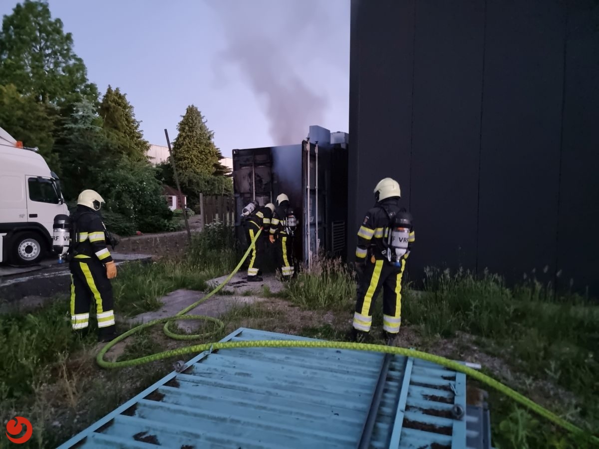 Brand bij ijsfabriek in Surhuisterveen – 112 Fryslân Brand bij ijsfabriek in Surhuisterveen – 112 Fryslân